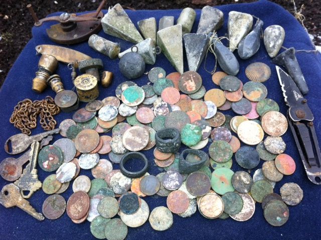 Sandy Hunts Part 1 Yields Chunky Silver Crustys & Rosies | TreasureNet 🧭 The Original Treasure ...